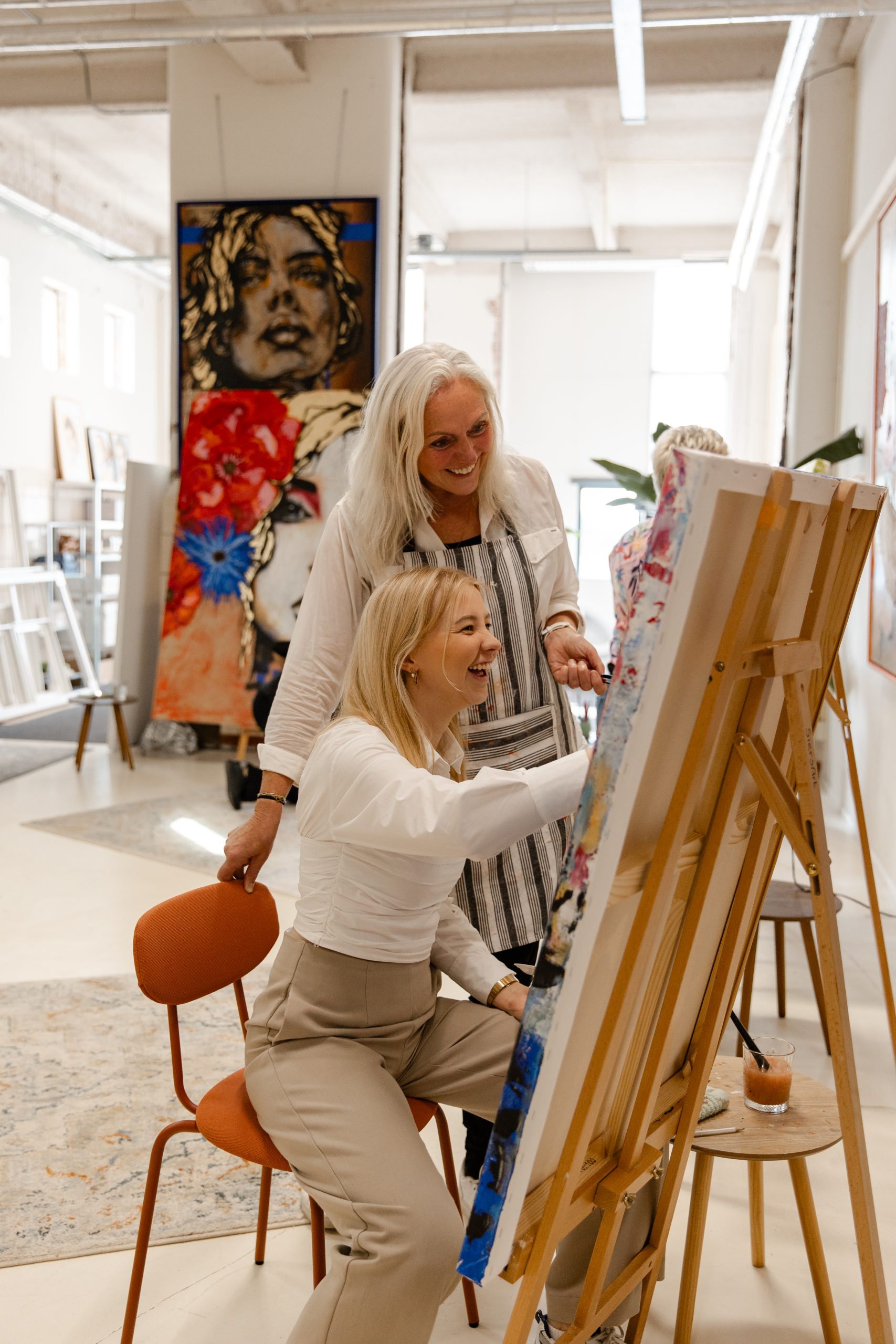 Schilderlessen in Enschede bij SiersArt: ontdek jouw creatieve talent!